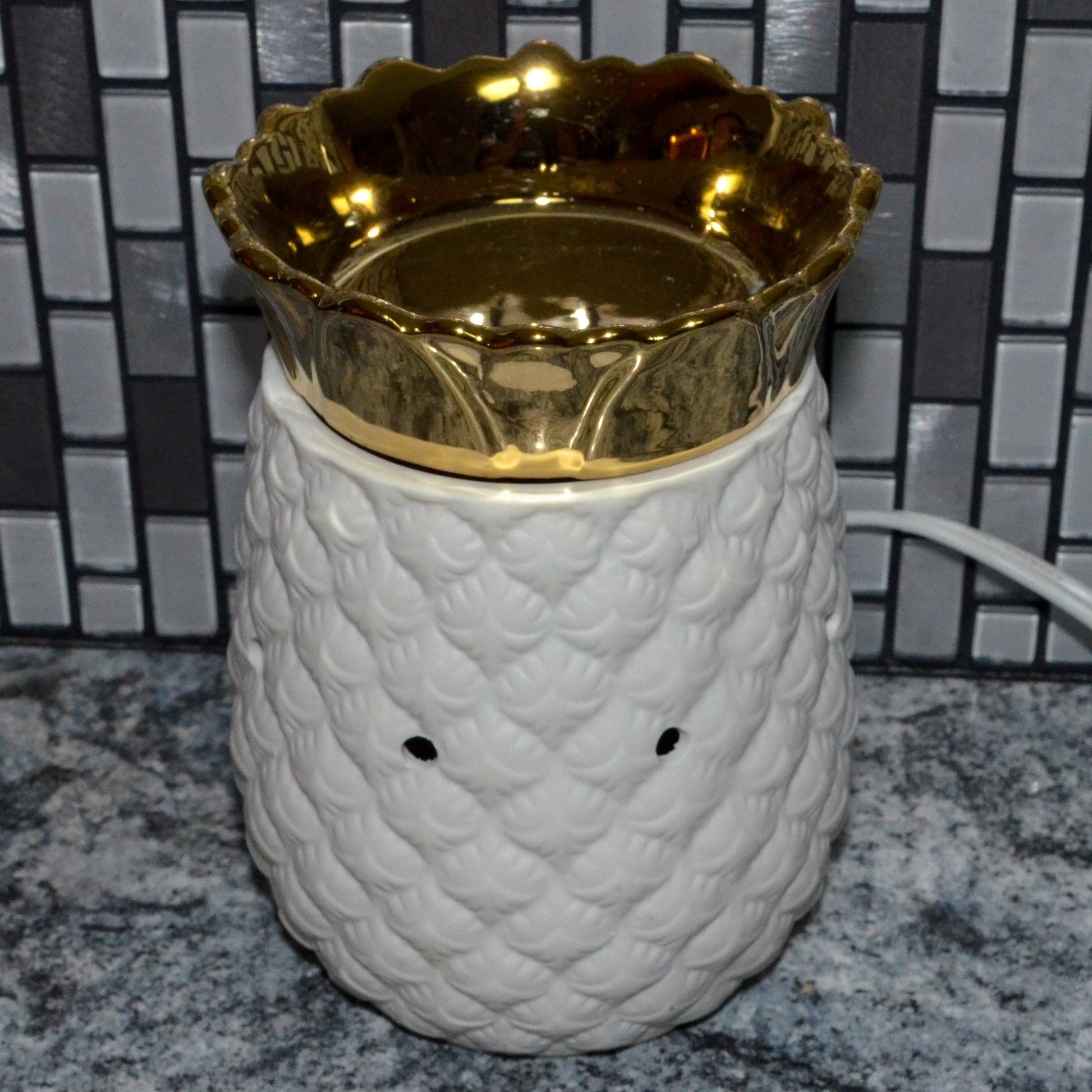 Pineapple Warmer – Bubbles Bars & Bombs